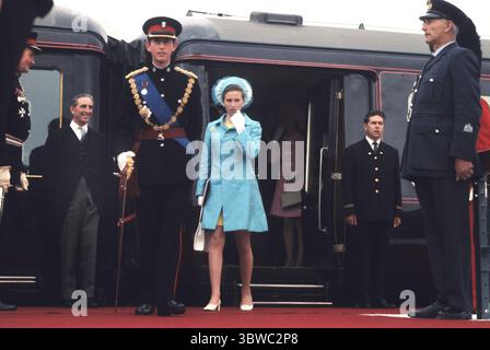 King Charles III and Welsh Secretary Jo Stevens (second right) at the ...