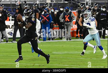 Dallas Cowboys' Xavier Woods (25) during an NFL football game against ...