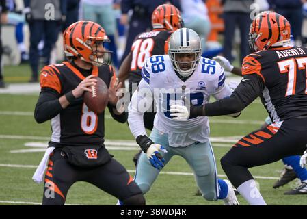 Dallas Cowboys defensive end Aldon Smith (58) during an NFL football ...
