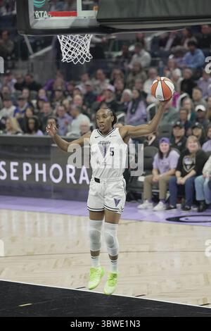 Golden State Valkyries forward Kayla Thornton (5) left, Sidney Dobner ...