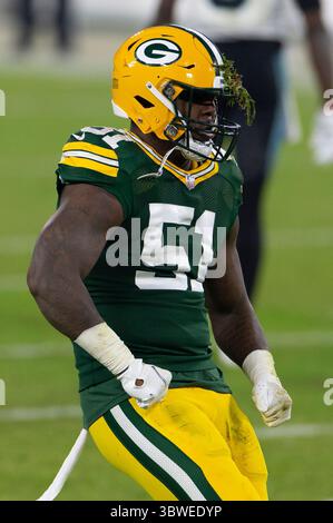 Green Bay Packers linebacker Krys Barnes (51) defends the pass against ...