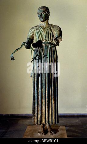 A renowned ancient Greek sculpture known as the Apoxyomenos, now housed ...