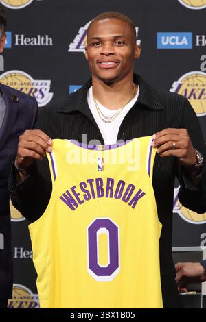 Los Angeles Lakers guard Russell Westbrook (0) during the first half of ...