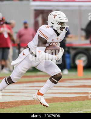 Texas Longhorns running back Bijan Robinson speaks during Big 12 ...