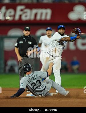 Kansas City Royals' Hanser Alberto bats during a spring training ...