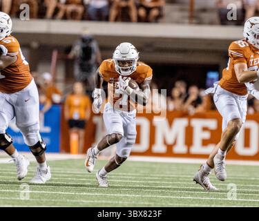 September 18,. RB Keilan Robinson #7 of the Texas Longhorns in action ...