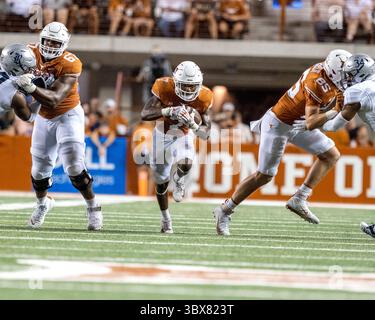 September 18,. RB Keilan Robinson #7 of the Texas Longhorns in action ...