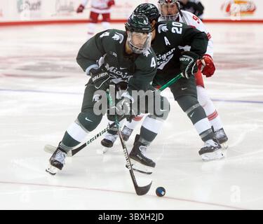 October 30, 2021: Michigan State forward Jeremy Davidson (11) fights ...