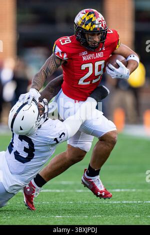 Penn State linebacker Ellis Brooks (13) lines up against Michigan ...