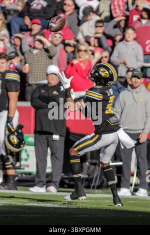November 26, 2021: Arkansas punt returner Nathan Parodi #14 cuts back ...