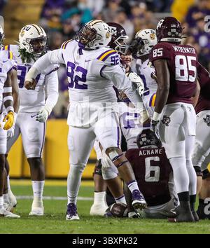 LSU defensive tackle Neil Farrell Jr. runs through drills during LSU ...