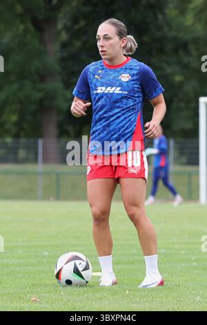 Gina Chmielinski (RB Leipzig, #10) GER, FC FC Bayern Munich Women vs ...