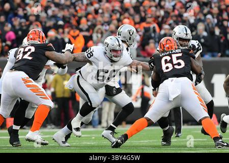Las Vegas Raiders center Andre James (68) during the first half of an ...