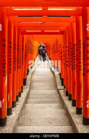 Senbon Torii; Torii row at the Hie-jinja Shrine, Nagatachō, Chiyoda ...