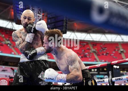 Lasha Guruli lands a punch on James Francis (right) during their Super ...