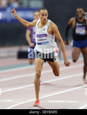 Tyri Donovan of Great Britain during the Men’s 400m Hurdles heat 1 on day three of the 2025 ...
