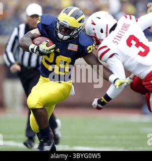ANN ARBOR, MI - NOVEMBER 19: Michigan Wolverines forward Yaxel ...