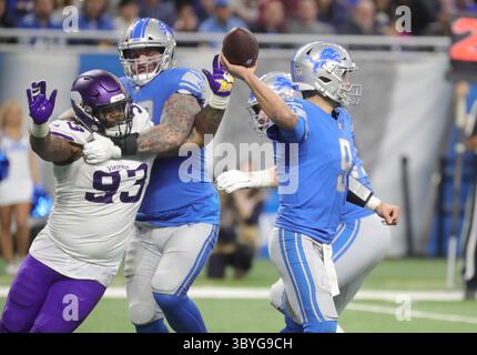 Minnesota Vikings defensive tackle Sheldon Richardson (90) during the ...