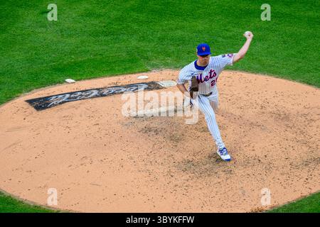 New York Mets pitcher Brooks Raley during the sixth inning of a ...