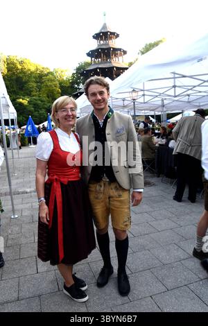 Antje Haberl Wirtin Luis Haberl Sohn Muenchen 20.07.2025 Chinesischer ...