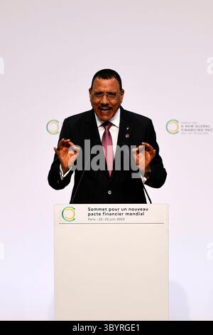 Niger President Mohamed Bazoum delivers his address during the Med 2022 ...