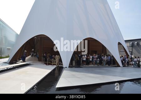 Qatar Pavilion at Osaka Expo 2025 designed by Kengo Kuma Stock Photo ...