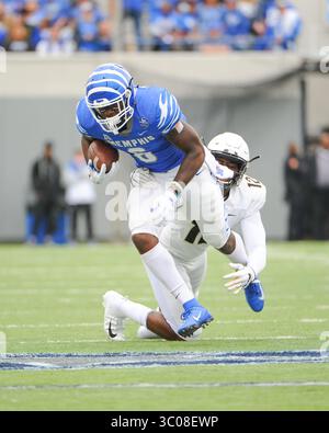 Memphis running back Patrick Taylor Jr. runs against South Florida ...