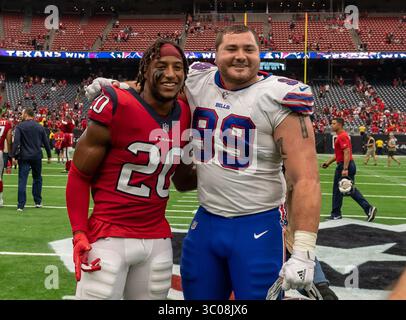 Buffalo Bills defensive tackle Harrison Phillips (99) blocks against ...