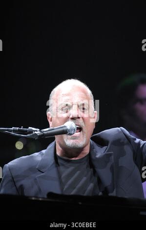 MIAMI BEACH, FL - FEBRUARY 12, 2006: Tom Brady at the Lowes Hotel in ...