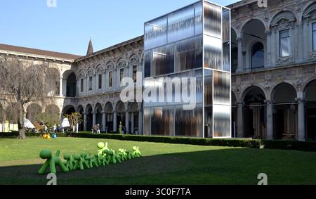 The Filarete courtyard, in the University of Milan, and the ...