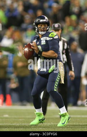 SEATTLE, WA - NOVEMBER 15: Quarterback Malachi Singleton #3 of the ...