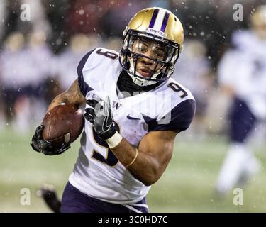SEATTLE, WA - NOVEMBER 15: Running back Adam Mohammed #24 of the ...
