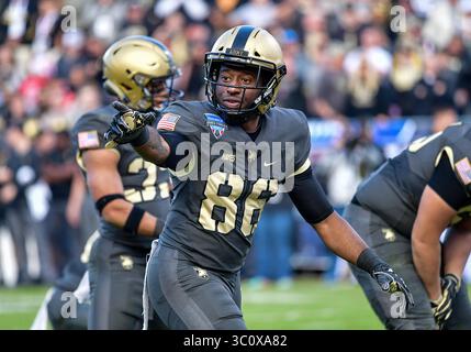 Army Black Knights wide receiver Christian Hayes (86).during the ...