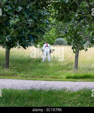 BALLINDALLOCH CASTLE AND GARDENS BANFFSHIRE SCOTLAND IN SUMMER THE ...