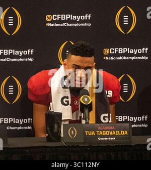Alabama quarterback Tua Tagovailoa (13) gets loose against LSU in the ...