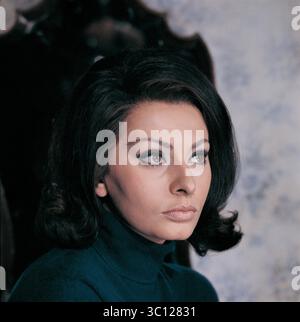 SOPHIA LOREN in OPÉRATION CROSSBOW (1965), directed by MICHAEL ANDERSON ...