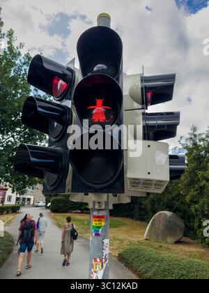 East German Ampelmännchen, little traffic light men, Ampelmann ...
