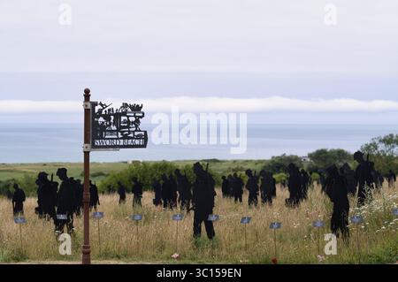 Installation, Standing with Giants, honours the victims of the fallen ...
