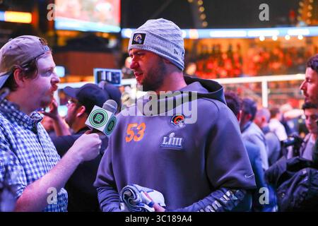 Los Angeles Rams defensive end Tyler Davis (90) and defensive tackle Ty ...