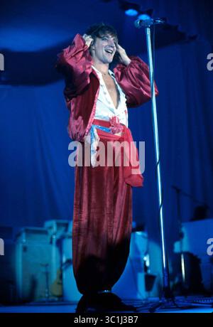 ROTTERDAM - Musician Rod Stewart in the stands during the Europa League ...