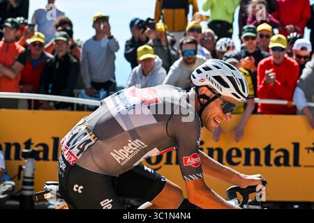 2025 Stage 16 Tour de France. Montpellier to Mont Ventoux. Thymen ...