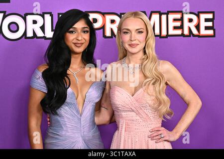 Maitreyi Ramakrishnan und Lindsay Lohan bei der Weltpremiere des ...