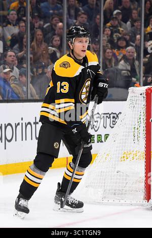 Columbus Blue Jackets center Charlie Coyle (3) in the first period of ...