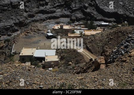 Small Village Jabal Shams Wadi Ghul Grand Canyon Oman Stock Photo - Alamy