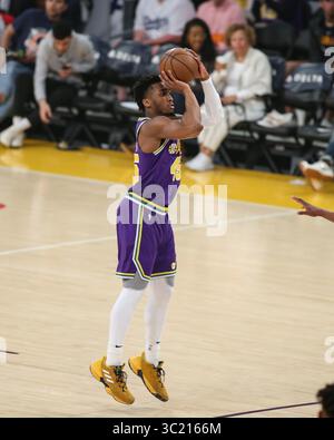 Utah Jazz guard Donovan Mitchell (45) shoots as Los Angeles Clippers ...