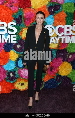 LOS ANGELES - MAY 5: Elizabeth Hendrickson, Robert Adamson at the 2019 ...