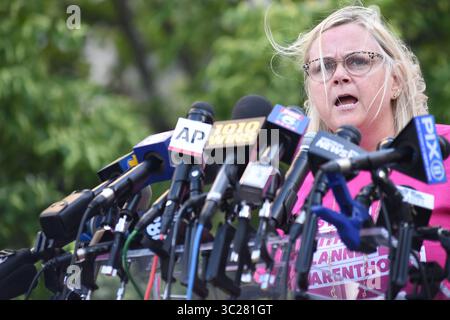Laura McQuade attending Planned Parenthood rally to stop abortion bans ...