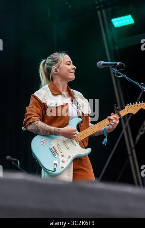 Lucy Spraggan is an English singer-songwriter and lead singer of the ...