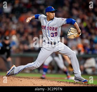New York Mets' Edwin Diaz delivers a pitch during the ninth inning of a ...