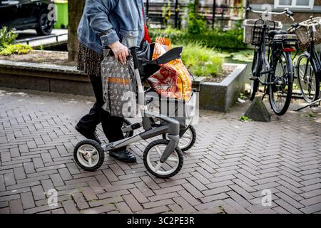 GOUDA - Elderly people walk the streets ANP /HOLLANDSE HOOGTE /ROBIN ...